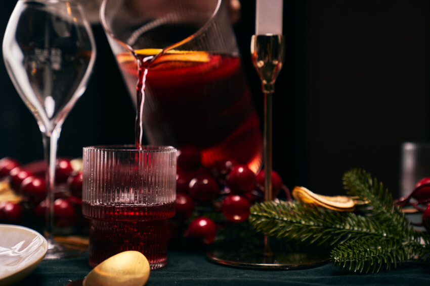 Weihnachtszauber am Tisch: Einfache DIY-Dekoration fürs Festessen